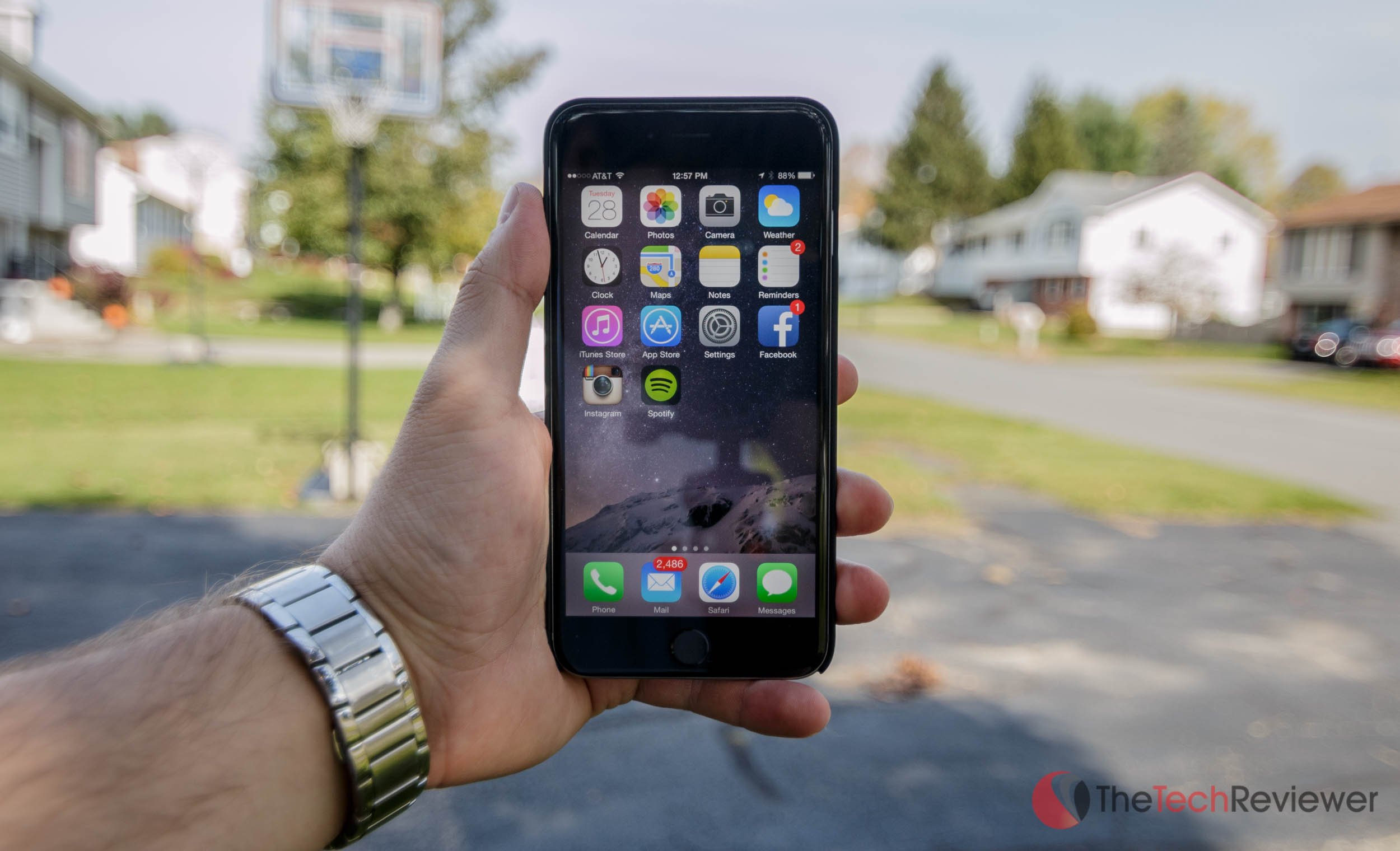 Apple iPhone 6 Plus Review - Is Bigger Really Better?